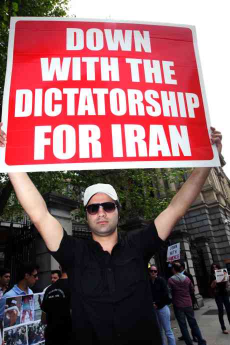 Iranian Protest For Democracy At The Dail Today In Pictures